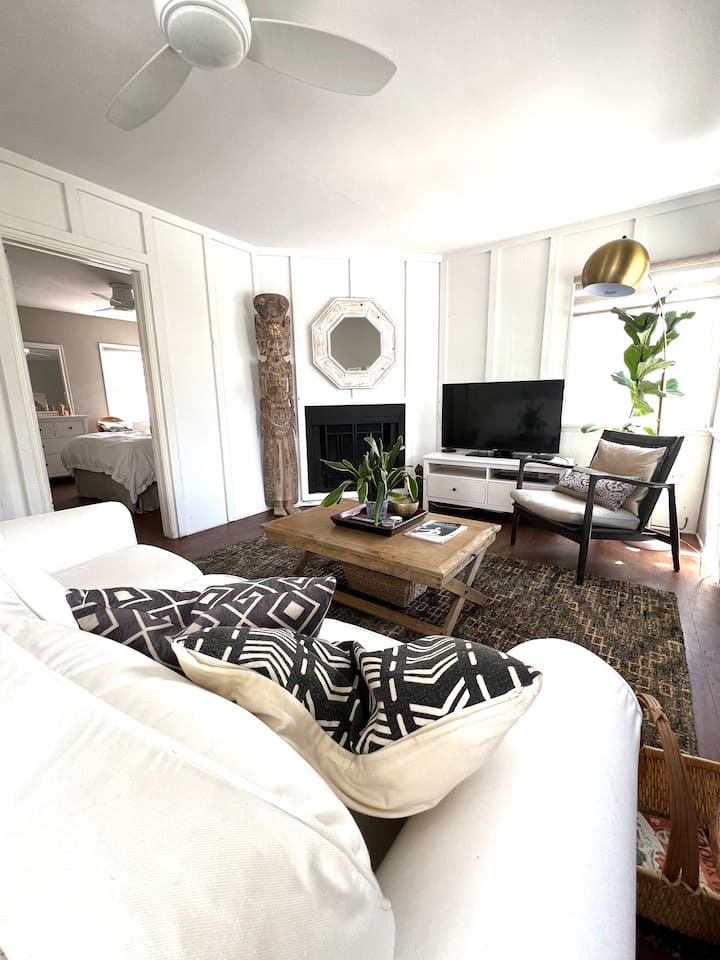 Boho Beach Hideaway, 1 Bdrm, Peninsula - Cypress, CA