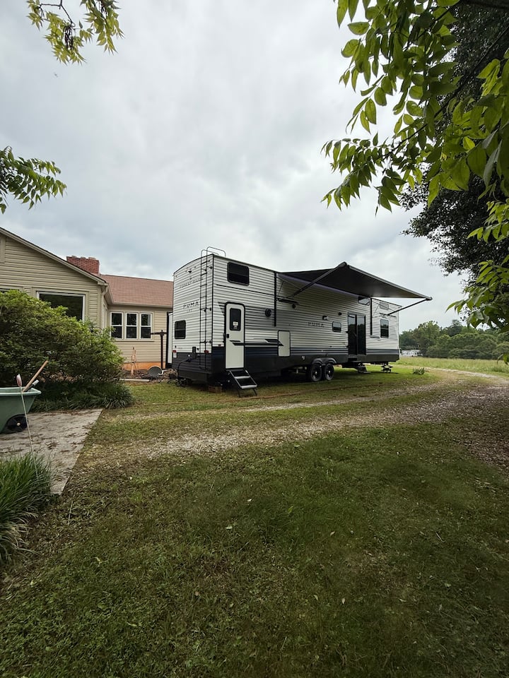 Brand New 2 Bedroom / 2 Full Bath Destination Rv - Seneca, SC