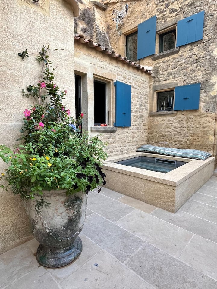 Maison De Village Avec Bassin Et Parking - Castillon-du-Gard