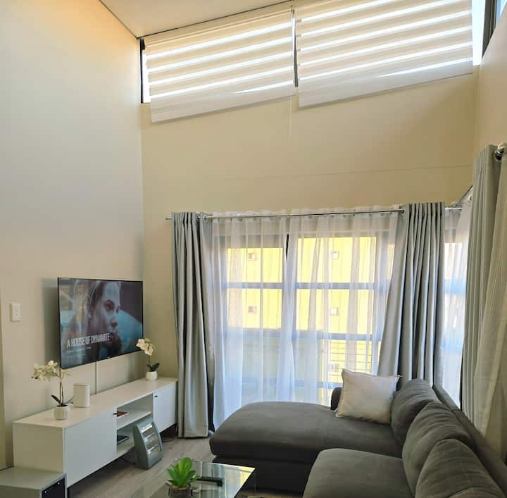 Beautiful 2 Bedroom Unit, Inverter & Complex Pool - Sandton