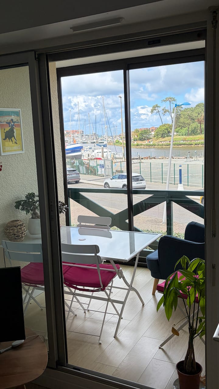 Location Appartement Vue Sur Le Port De Capbreton - Seignosse