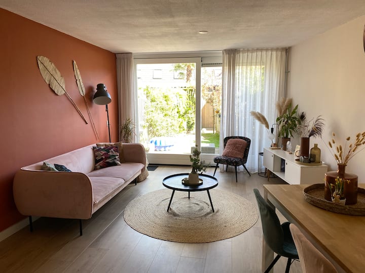 Stijlvol Rijtjeshuis In Amsterdam Noord - Amsterdam