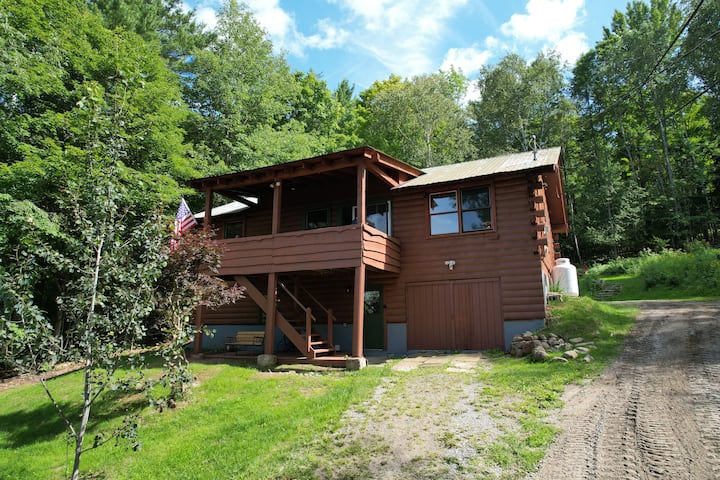 Crows Nest Cabin -Mountain View - Hot Tub & Sauna - Adirondack Mountains
