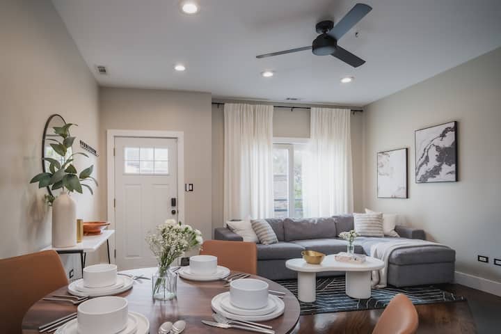 𓃥Wicker Cozy Corner W/parking On Site - Edgewater Beach - Chicago