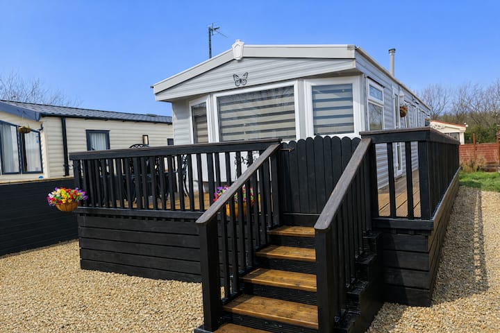 Butterfly Lodge Self Catering Mobile Home - Gorey