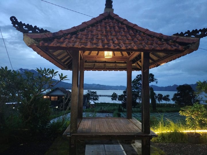 Penginapan Nyaman & Indah Di Pinggiran Danau Batur - Kintamani