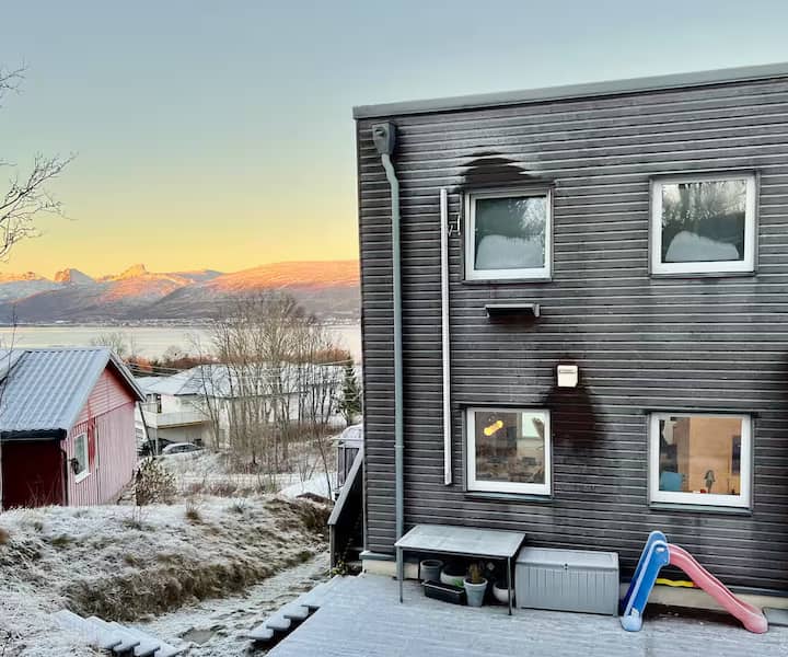 Moderne Og Sentralt | 2 Bad | Utsikt | Parkering - 트롬쇠