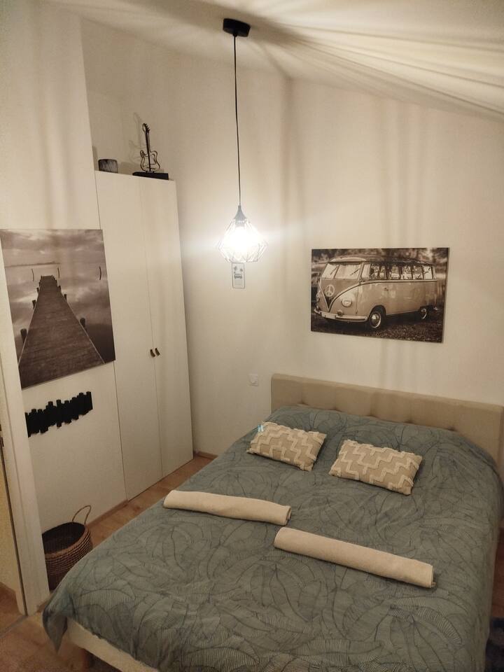 Chambre D'hôtes
" Découverte "
Tout Simplement - Les Herbiers