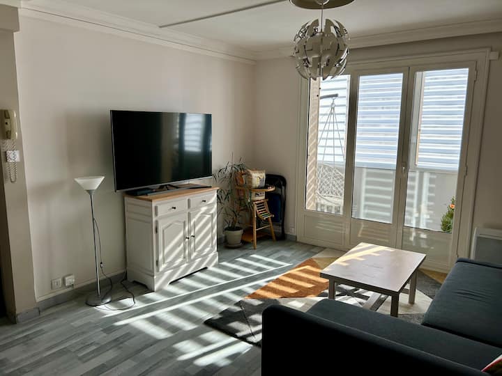 Toulon : Appartement Lumineux Très Bien Situé - Tulon