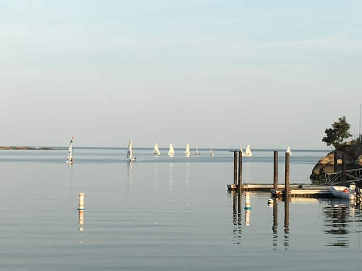 Ret's Coastal Cottage W/private Association Beach - Connecticut