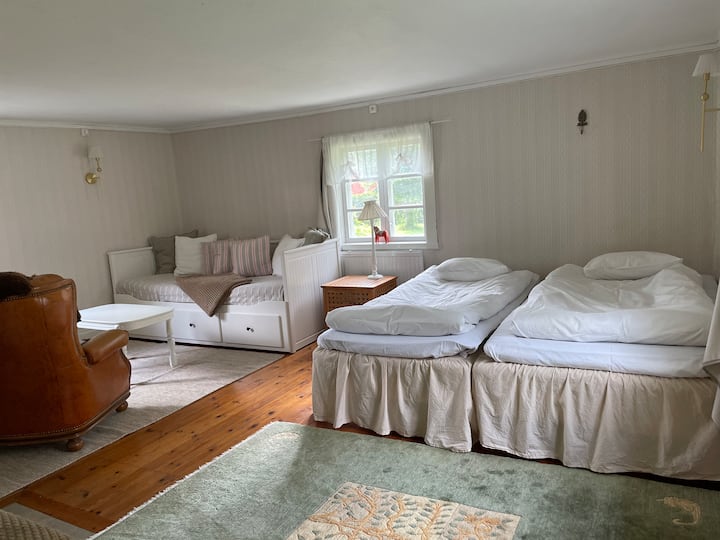 Trevligt Eget Hus Med Kakelugn I Lantlig Miljö - Mantorp