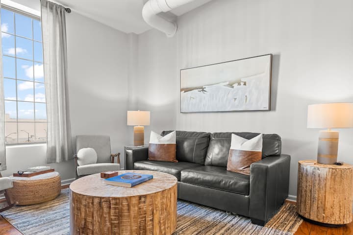 Modern & Urban-heart Of Hpu/market/social District - High Point, NC