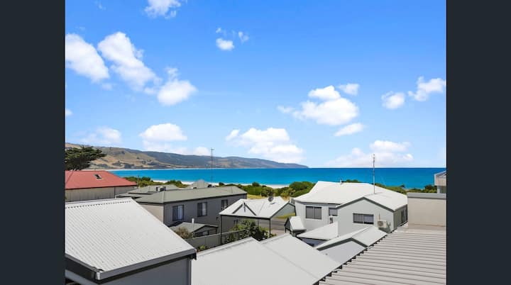 Seaview 2 Bedroom Apartment - Apollo Bay