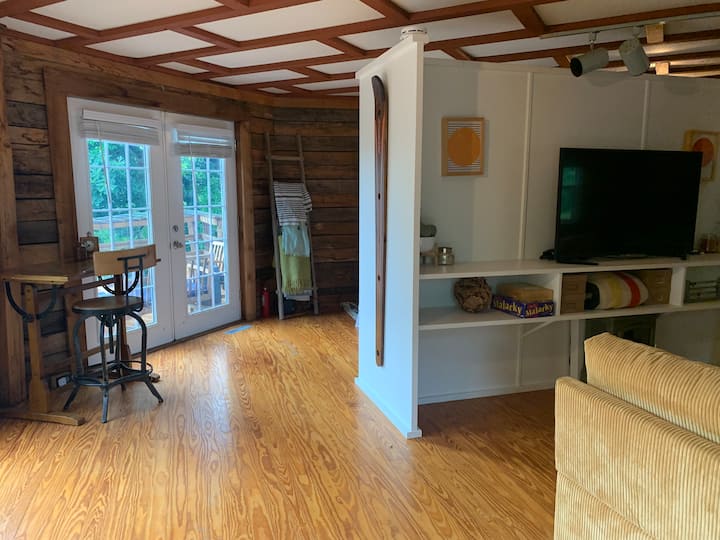 Lakefront Cabin W/huge Dock- No Cleaning/pet Fees! - Smith Mountain Lake, VA
