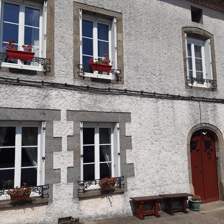 Lovely 1 Bed Flat With Garden & Parking. - Le Dorat