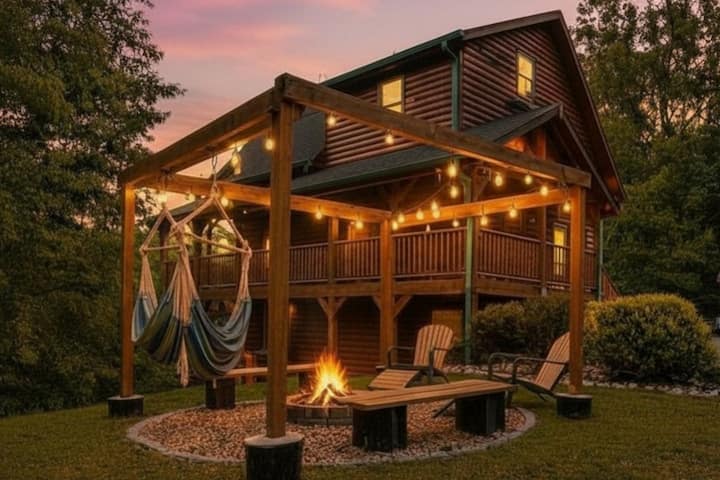 Top Ranked Cabin! Great Amenities, Great Location! - Gatlinburg, TN
