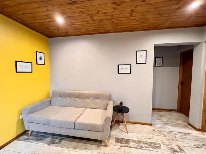 Moderno Bungalow (A) En Km 13 Excelente Ubicación - Bariloche