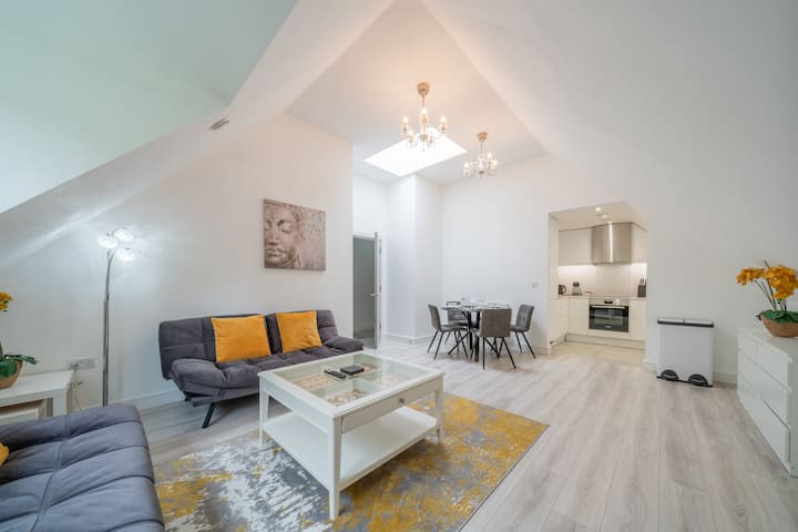 Modern Elegant 2br Sleeps 6 | Free Parking - Harrow