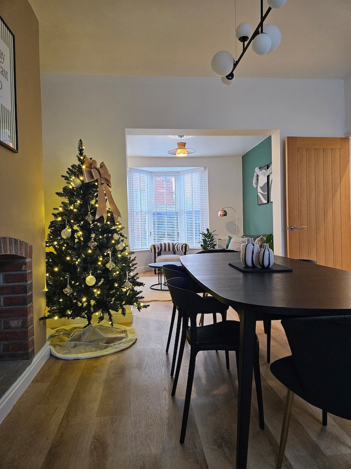 Salt & Sage - Robin Hood's Bay