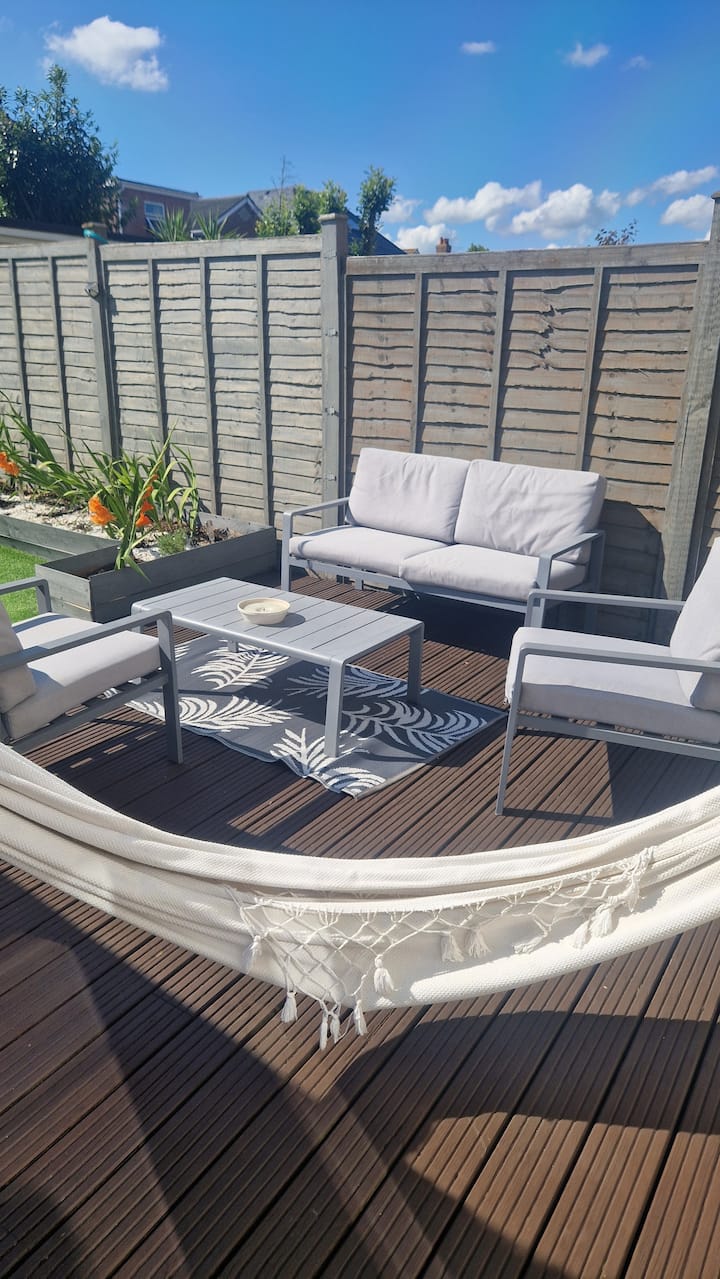 Lovely 1 Bedroom Flat With Parking And Garden! - Mudeford