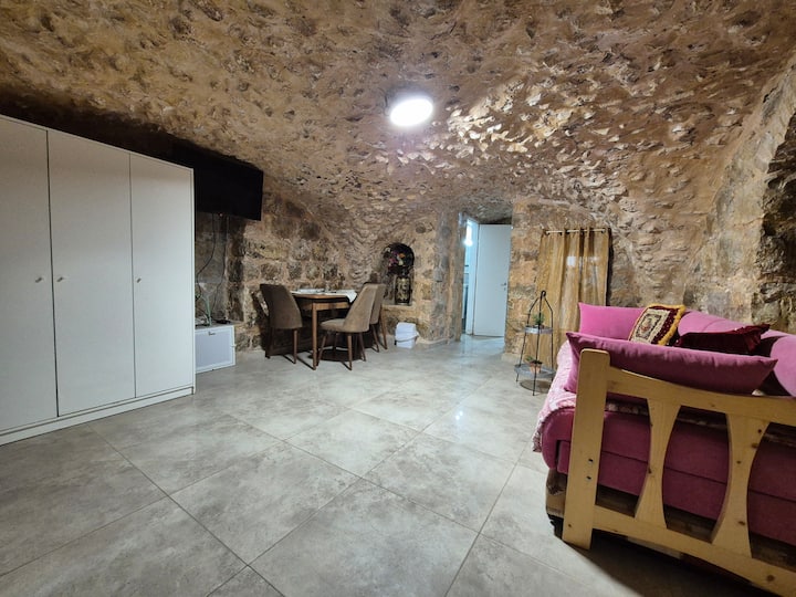 Historic Luxury Cave - Jerusalem