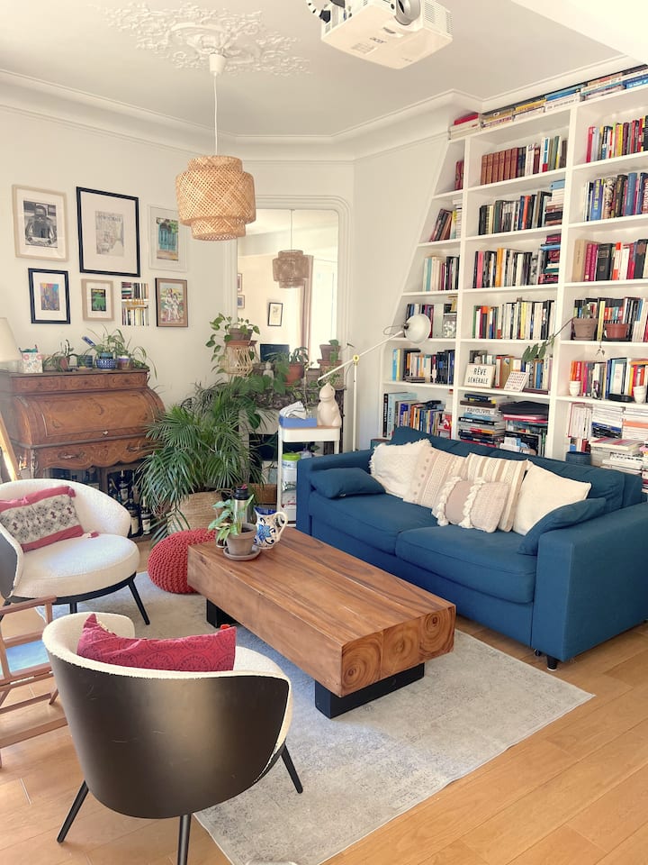 Charming 1 Bedroom Apartment In Lively Parmentier - París