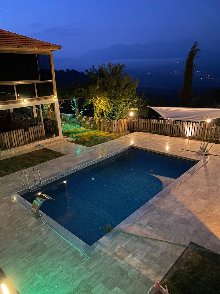 Dağ Evi 
( Kragos Mountain Lodge ) - Turkey