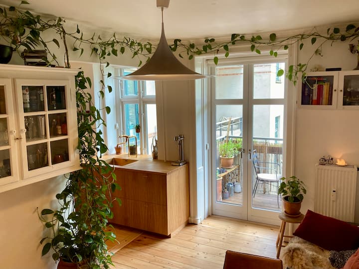 Spacious Jungle Apartment With Sunny Balcony 🌴🌞 - Copenhaguen