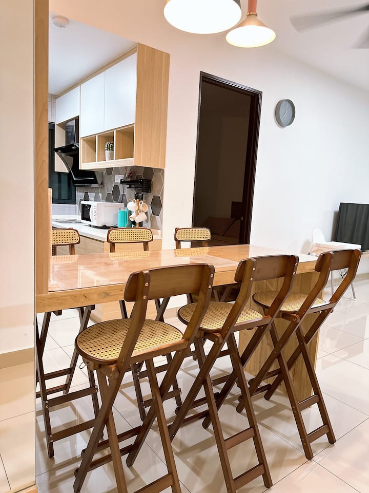 C180#miecc 3r2b 5-8pax@kl Balakong Simfoni Tower - Balakong