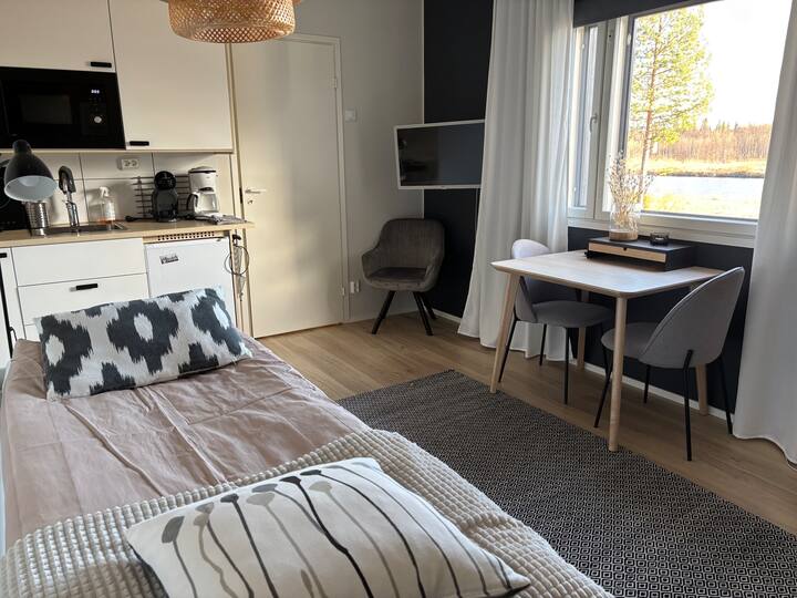 Erillinen Huone Minikeittiöllä Ja Kylpyhuoneella - Sodankylä