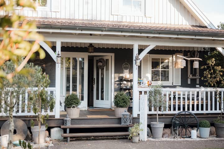 Schönes Schwedenhaus In Idyllischer Lage - Hamburg