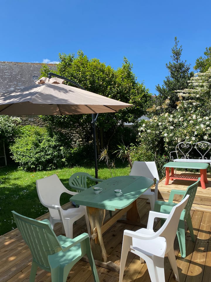 Havre De Paix Nichée Dans Un Grand Jardin Arboré - Trégunc