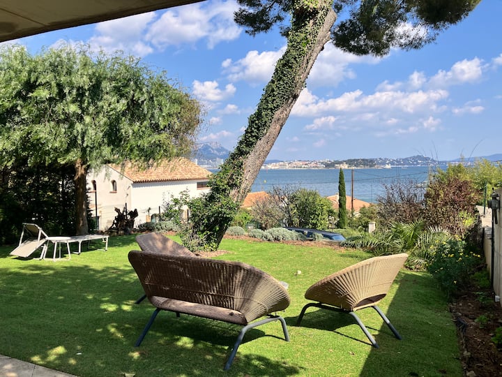 Bas De Villa Vue Mer Avec Grande Terrasse - Toulon