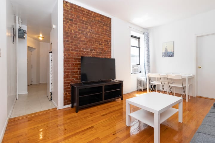 Charming Furnished 2br In The Ues (Min 30 Days) - Edgewater