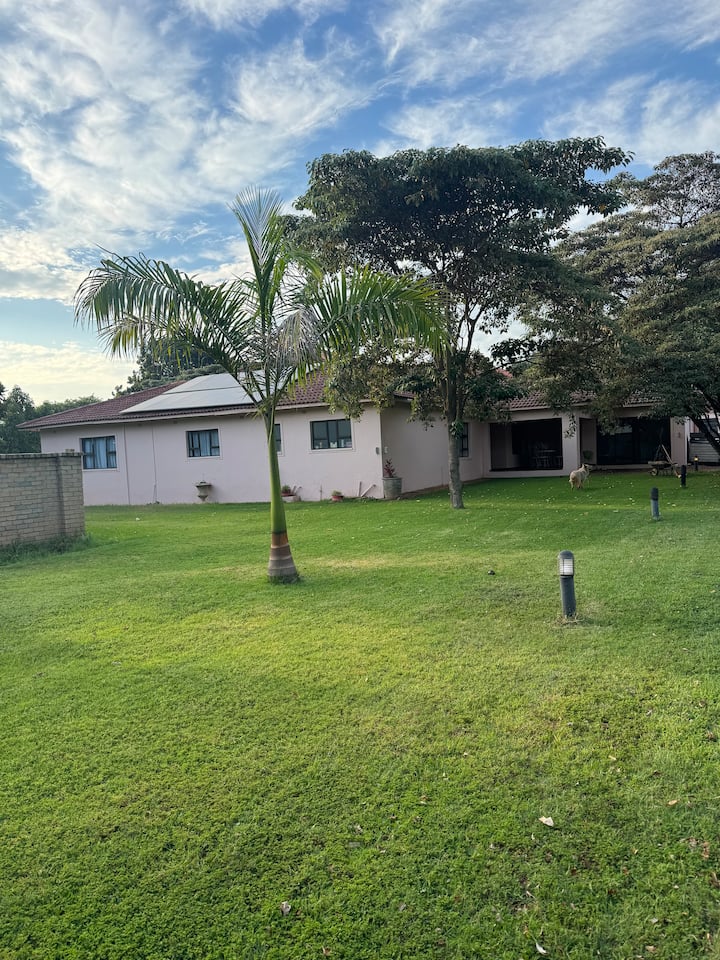 Secure Four Bed Homeawayfromhome - Simbabwe