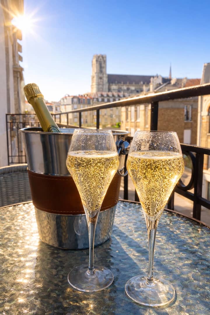 Vue Cathédrale❤️#parking Privé#voie Des Sacres👑 - Reims