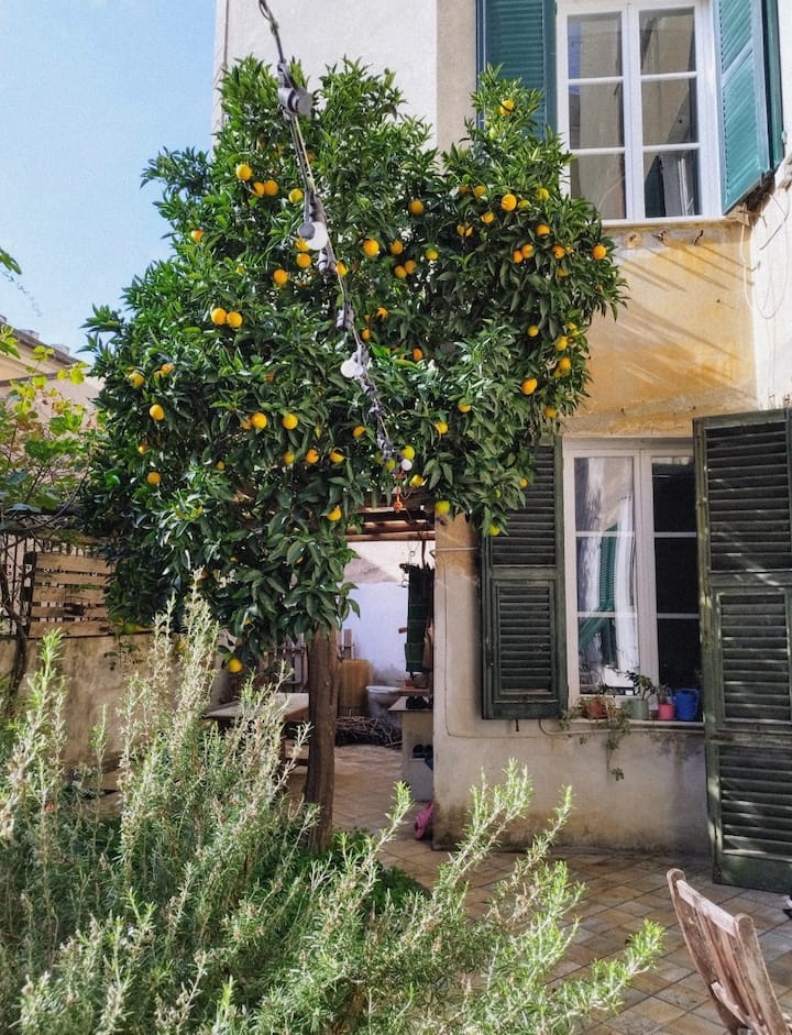 Casa Incantevole Con Giardino In Centro - Genoa