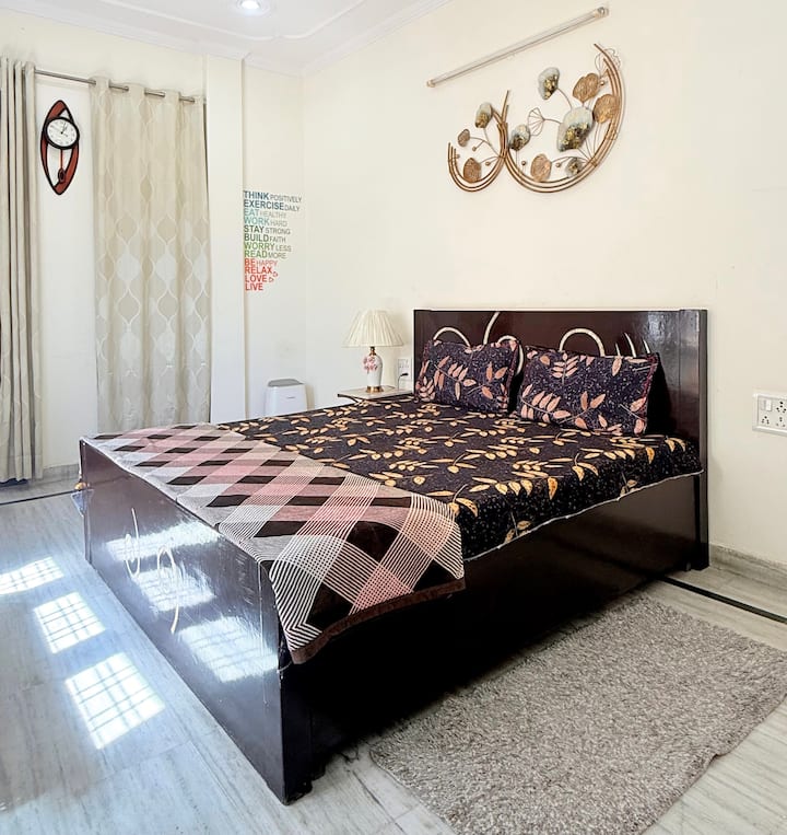 Your Own Little Space : ) - Delhi