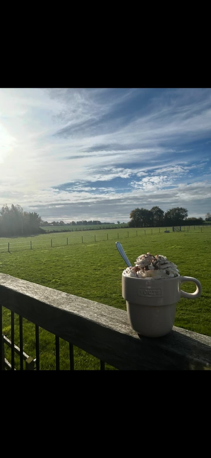 The Hayloft Delightful 2 Bedroom Unique Hideaway - Dereham