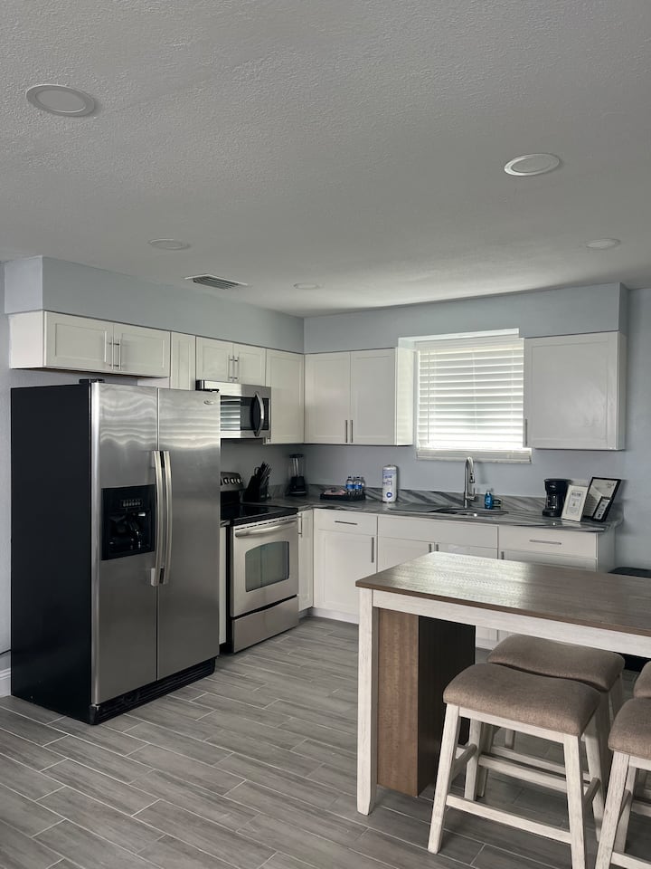 Open Home Suites - 1 Bed 1 Bath - New Port Richey, FL