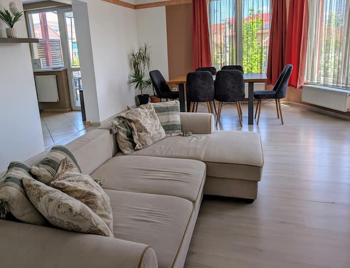 Urban Haven | Families & Groups | Free Parking - Cluj-Napoca