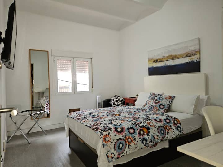 Acogedor Apartamento En Badalona. - Santa Coloma de Gramanet