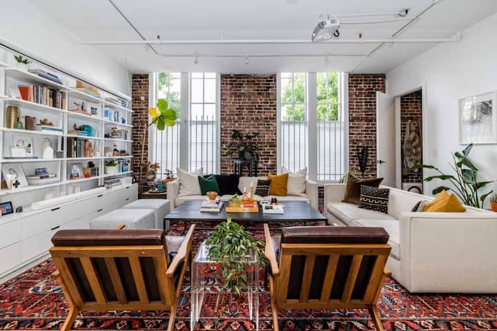 Modern Home With Unique Charm - 阿拉米達