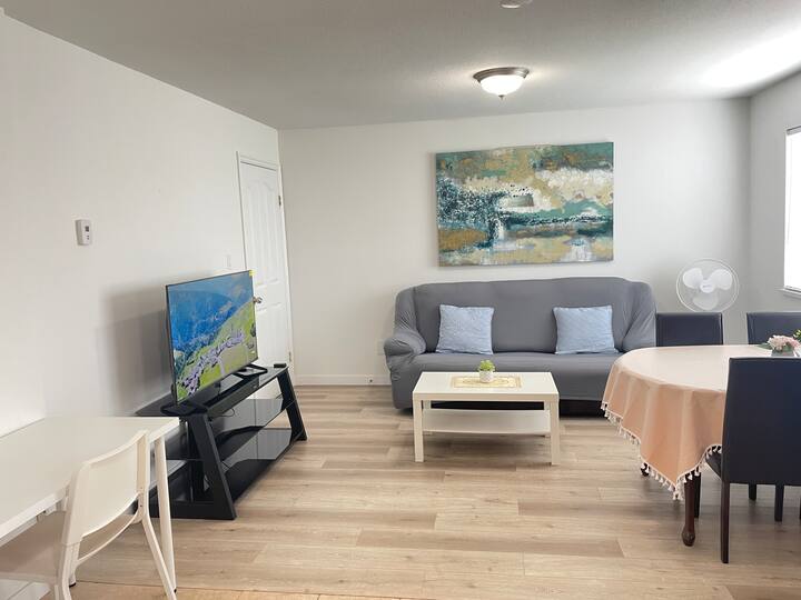 Bright And Tidy Two-bedroom - Burnaby