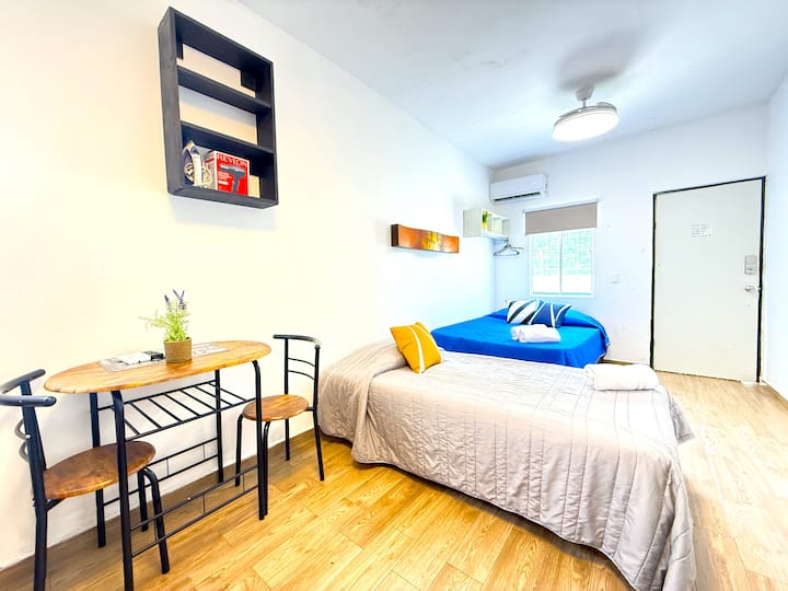 New Modern Aptc W/ac/great Location/work+/water - メキシコ グアダルーペ