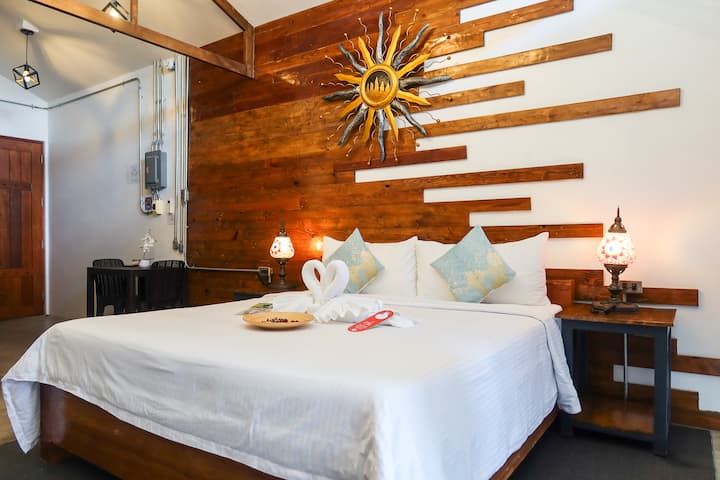 Av Classy Premium *Ac *Beach *Infinity Pool (3b) - Puerto Galera