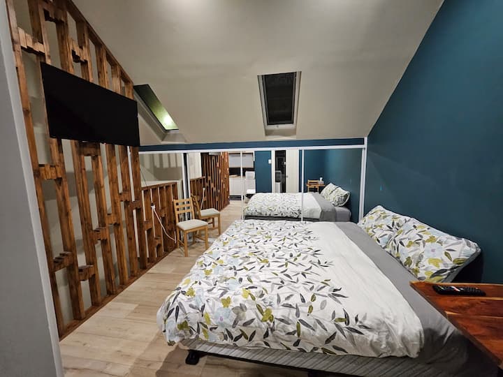 Darlington: Nifty & Private Loft Apartment - Sydney