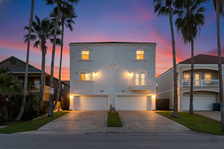 Beach House Steps Away From The Ocean - South Padre Island