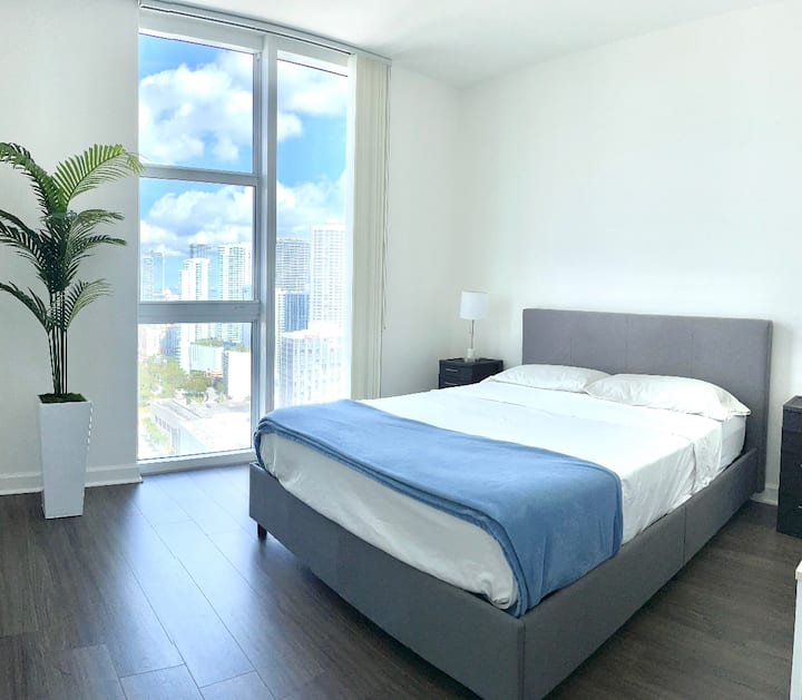 Private Room With View - Miami, FL
