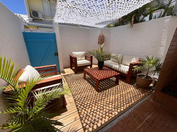 Ti Sucrier T2 En Rez-de-jardin + Piscines (Marina) - Guadeloupe
